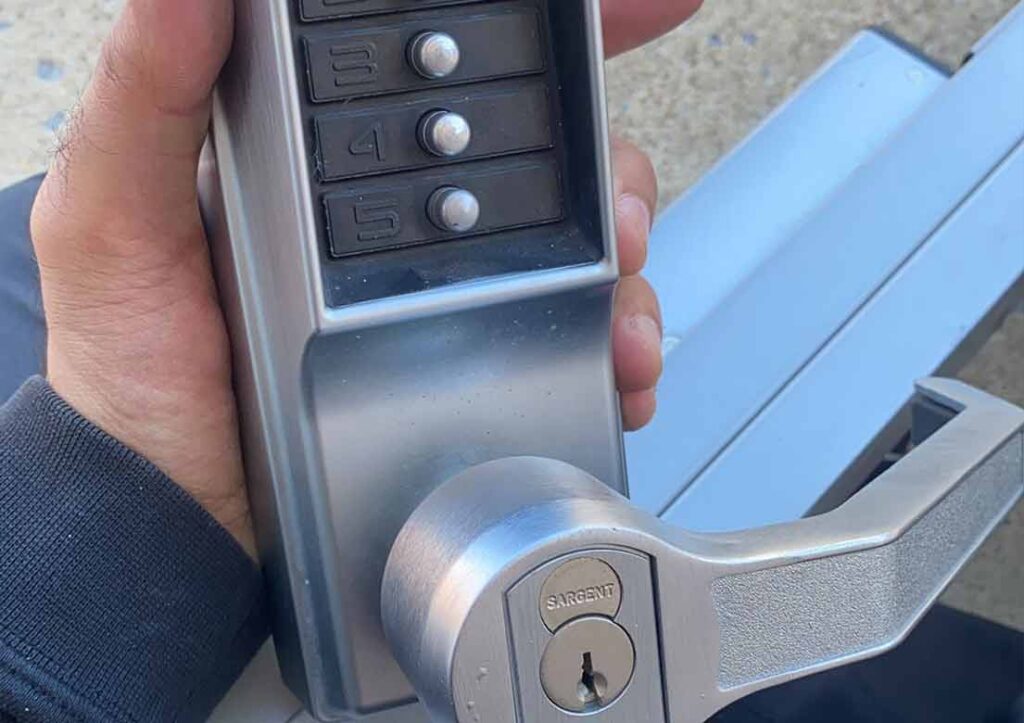 24/7 Trustworthy Commercial Locksmith Services in Central PA
